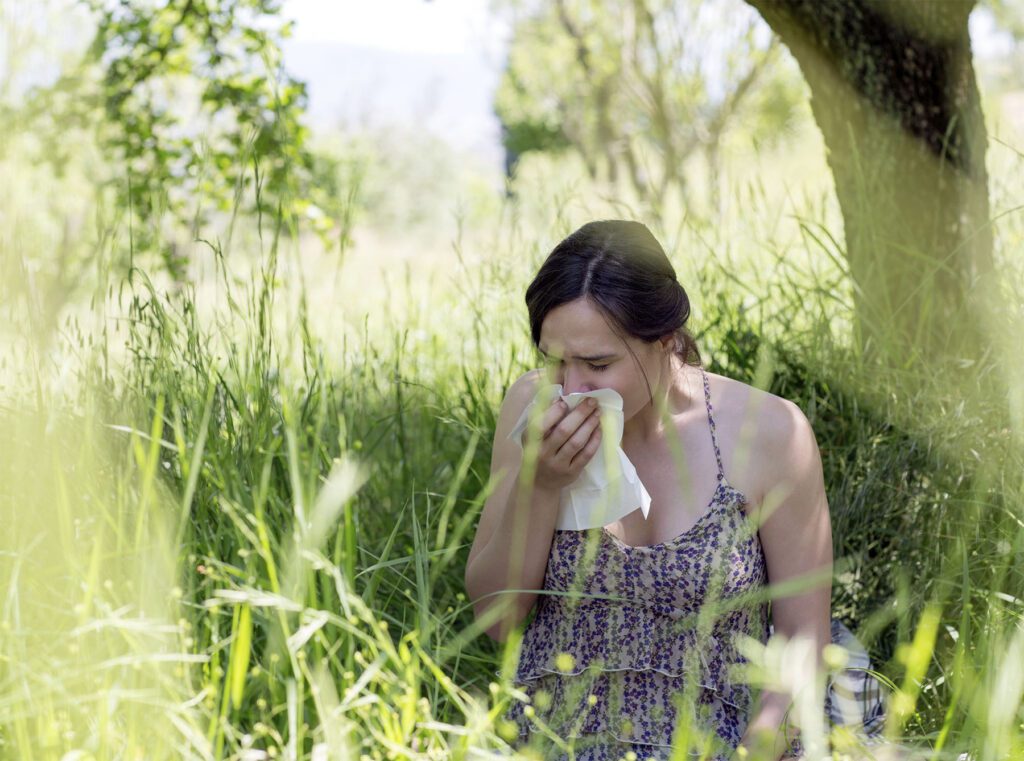 Signs You are Allergic to Grasses and Plants - 24-7 Labs